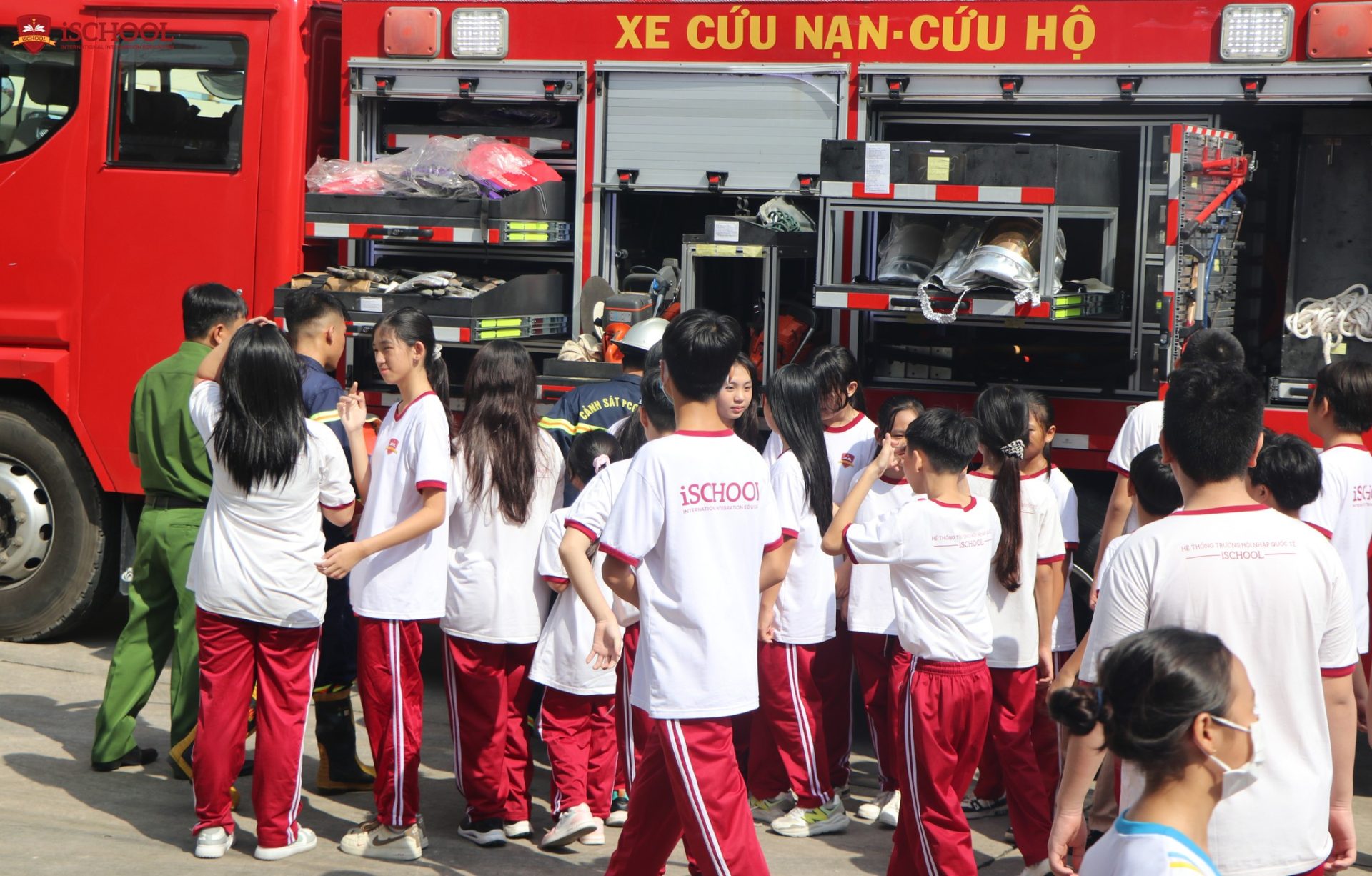 TUYÊN TRUYỀN, TRẢI NGHIỆM KỸ NĂNG PCCC VÀ CNCH VỚI PHƯƠNG TIỆN, THIẾT ...