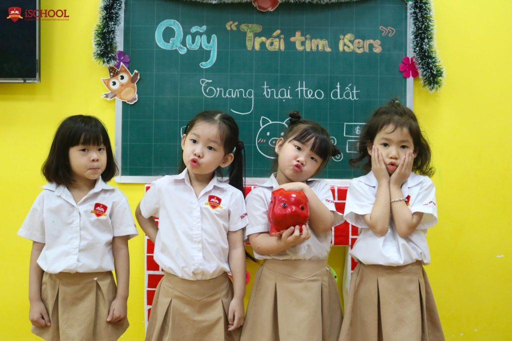 Trang trại heo đất - Chuyến "Du hành" đầu tiên những chú heo đất